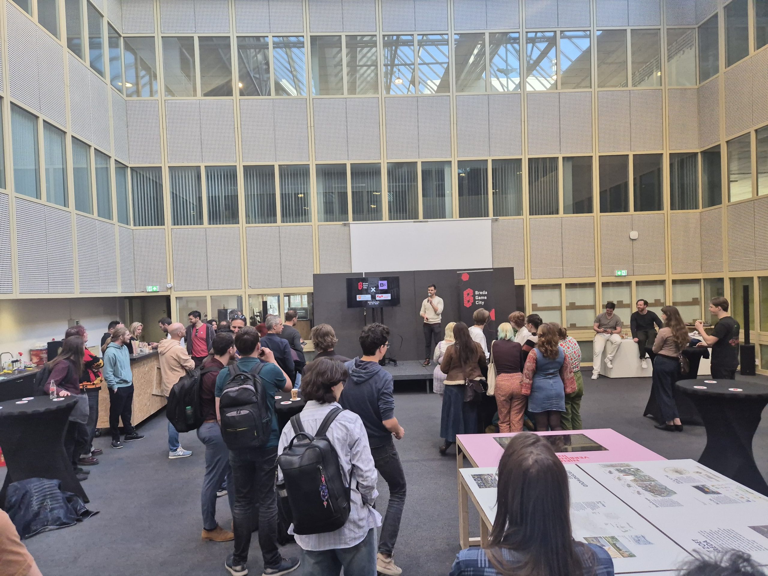 Bezoek Breda Game Drinks » GameLab